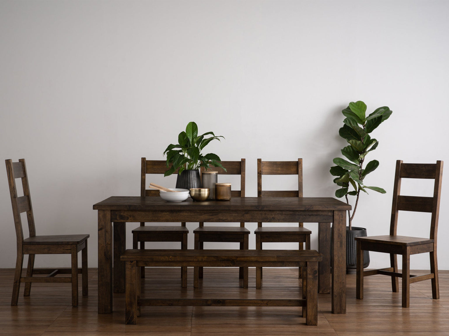 How to Make a Small Living Room Look Bigger with Furniture Placement ...